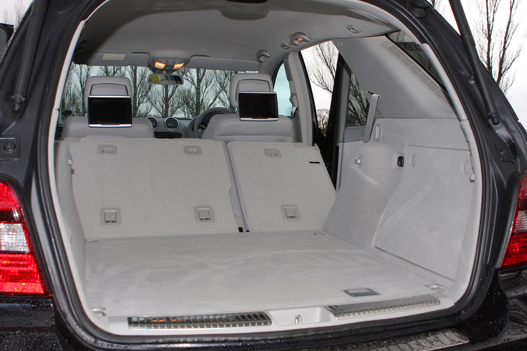 Used Mercedes-Benz M-Class AMG (2006 - 2010) boot space & practicality