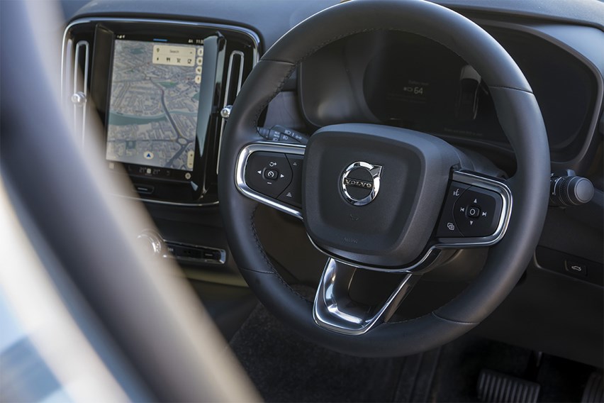 Volvo EC40 Review (2025)