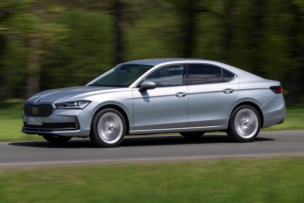 Skoda Superb Review (2025)