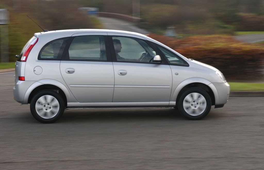 Used Vauxhall Meriva Estate (2003 - 2010) boot space & practicality