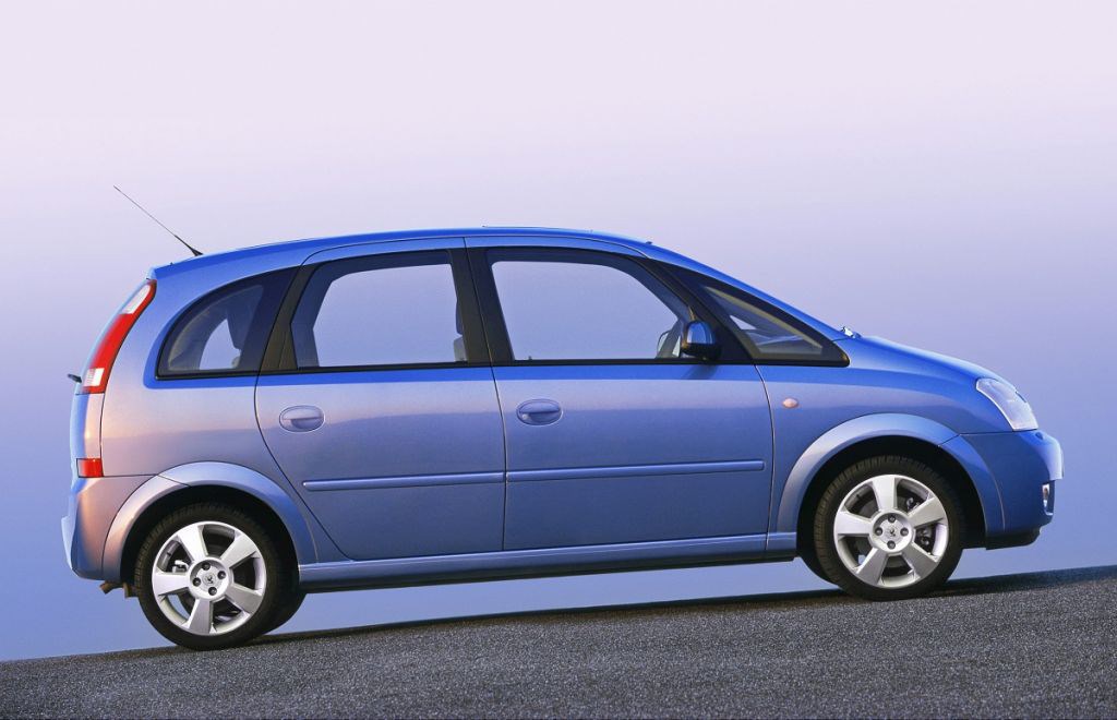 Used Vauxhall Meriva Estate (2003 - 2010) boot space & practicality