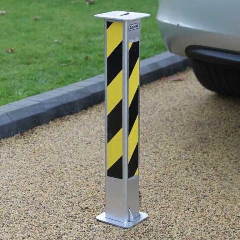 The best parking posts for the ultimate driveway security 2025