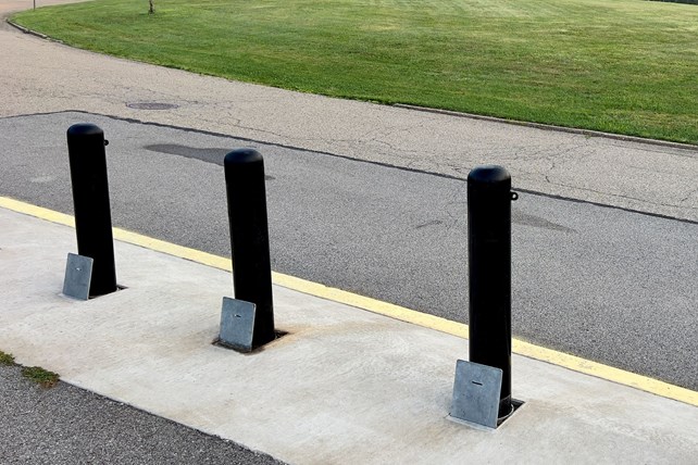 The best parking posts for the ultimate driveway security 2025