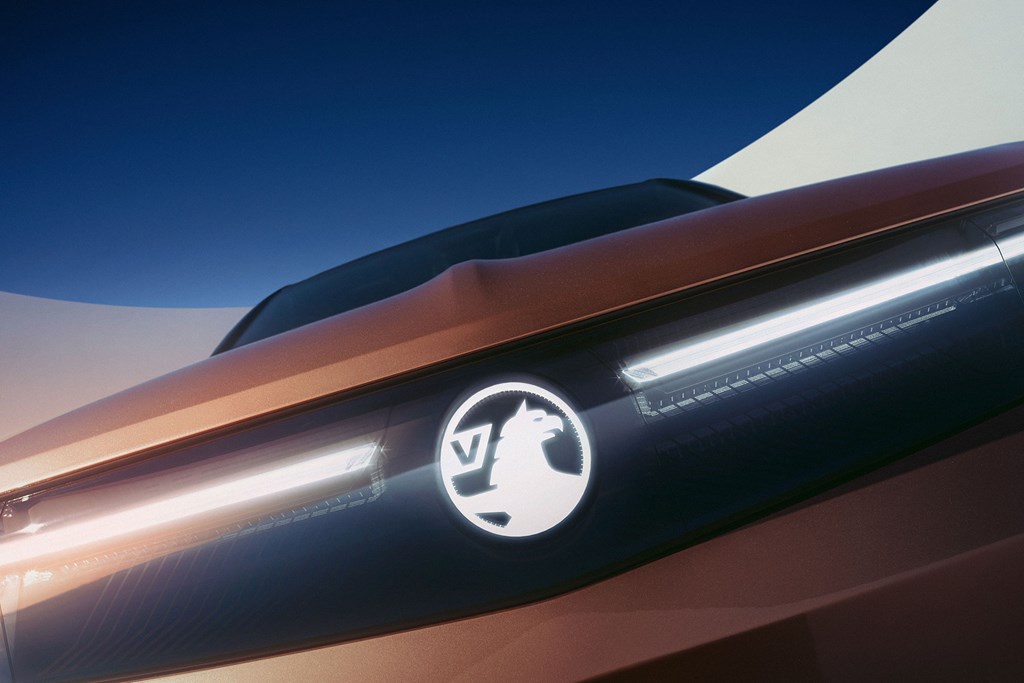 Bigger, bolder and battery powered: all-new Vauxhall Grandland SUV unveiled