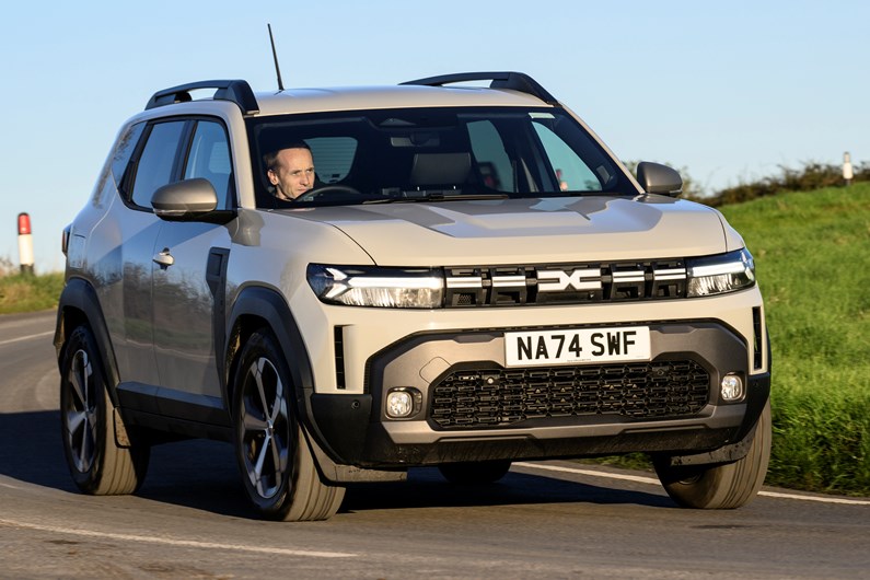 Dacia Duster SUV Extreme (2024 - 2026) specs & dimensions | Parkers