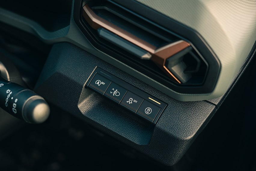 Dacia Duster (2025) boot space & practicality