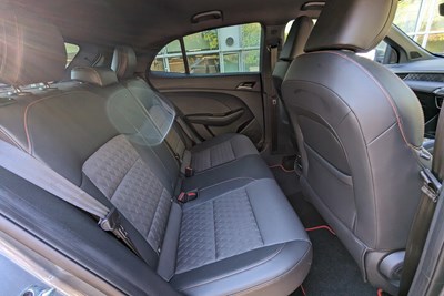 MG 3 Hybrid (2025) boot space & practicality