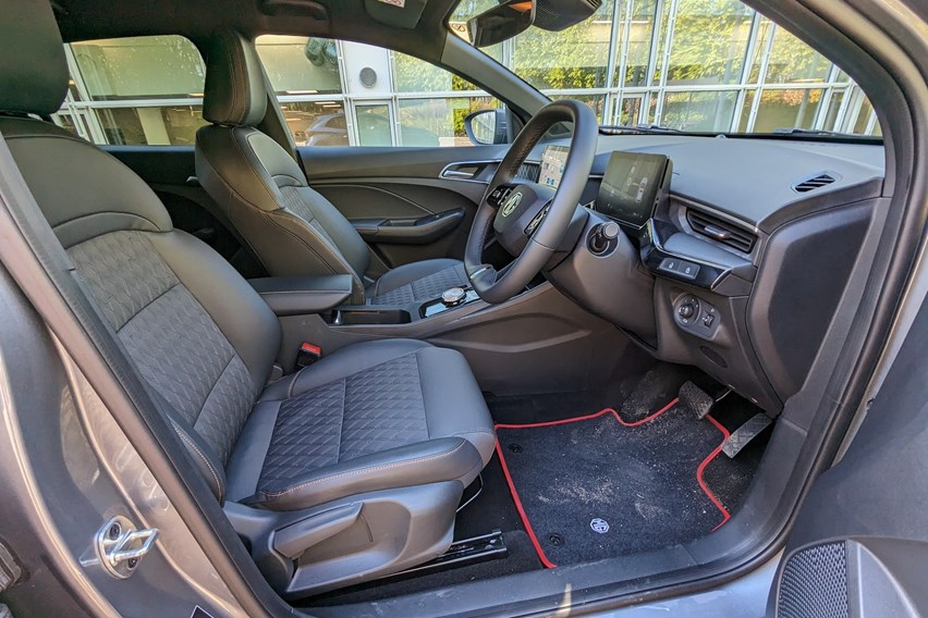 MG 3 Hybrid (2025) interior
