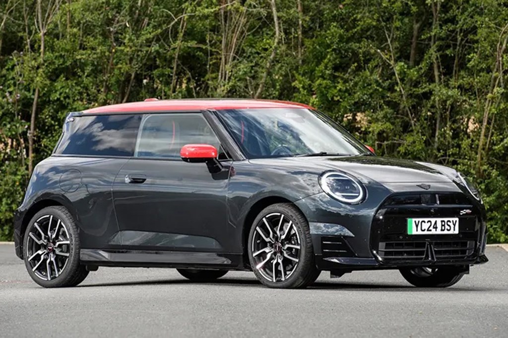 Mini Cooper Electric (2026) review: Great to drive, limited practicality