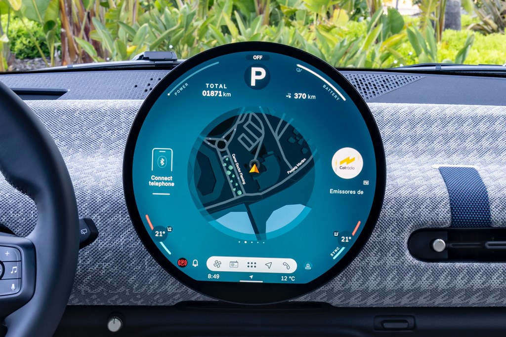 MINI Cooper Electric (2025) boot space & practicality