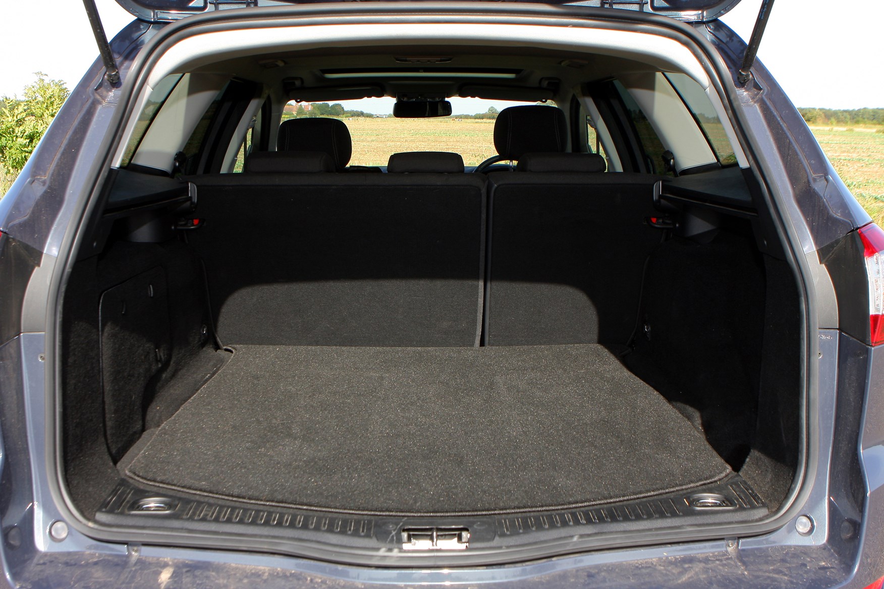 Used Ford Mondeo Estate (2007 - 2014) boot space & practicality
