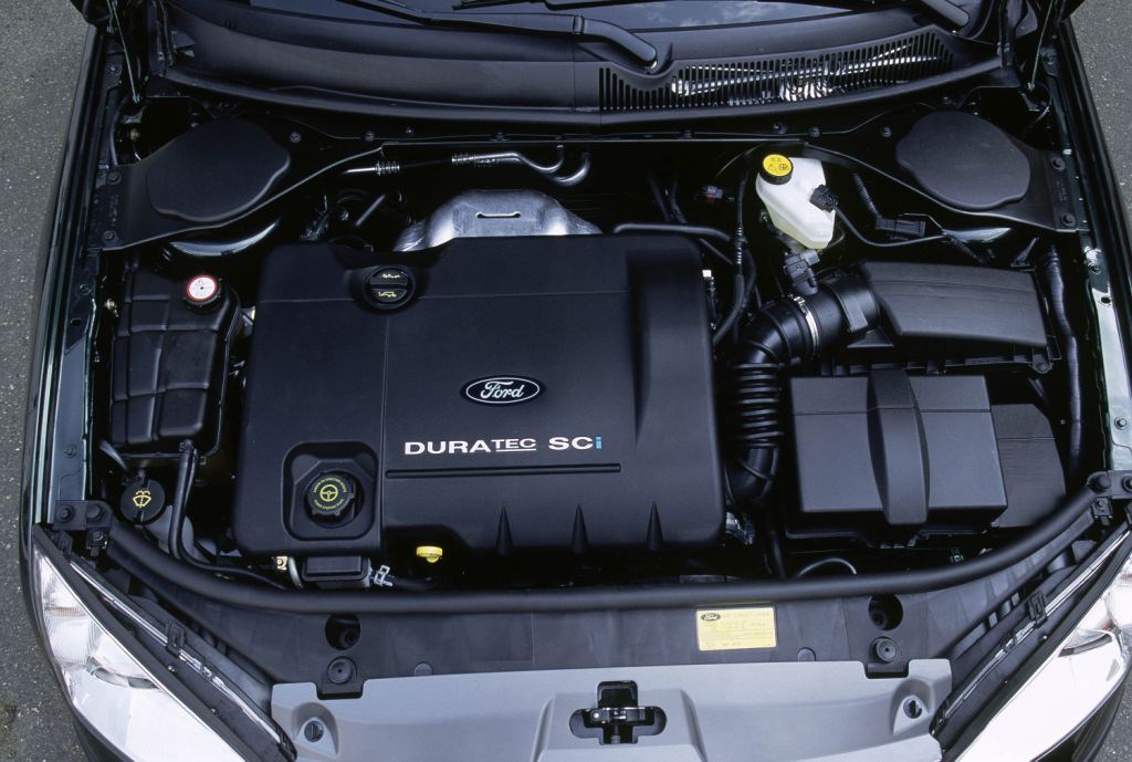 Used Ford Mondeo Saloon (2000 - 2007) boot space & practicality