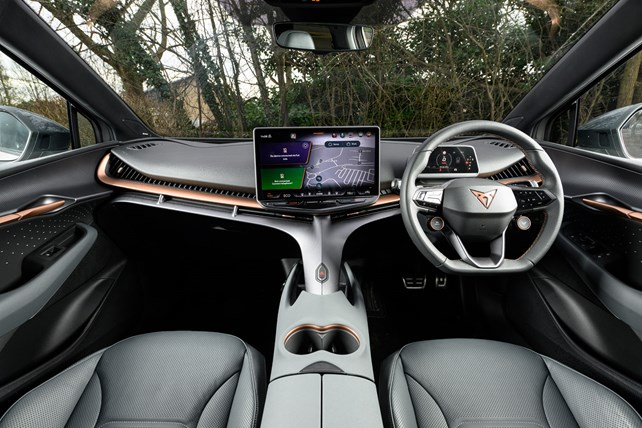 Cupra Tavascan (2025) interior