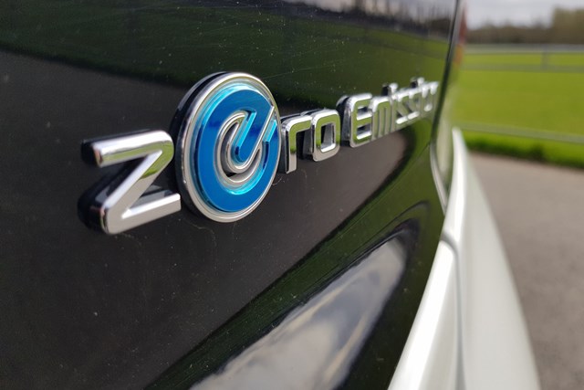 Nissan Leaf electric car review (2025) | Parkers.co.uk