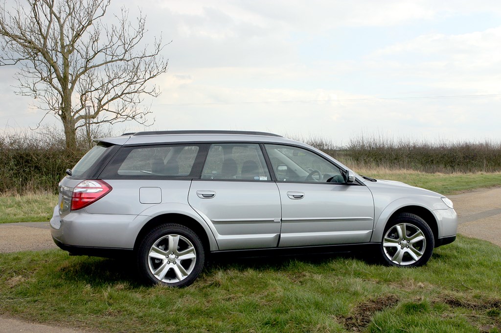 Subaru Legacy Outback (2003-2009) used review and buying guide