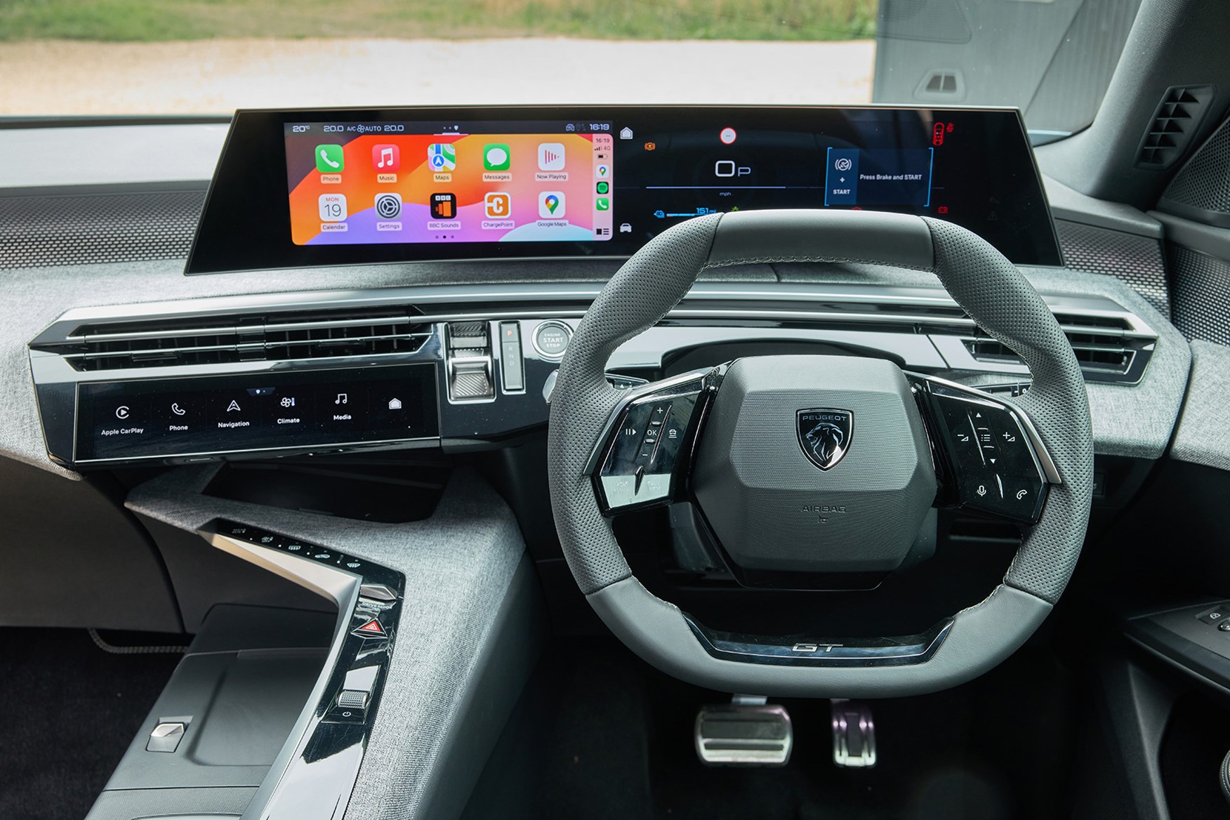 Peugeot e-5008 (2026) interior