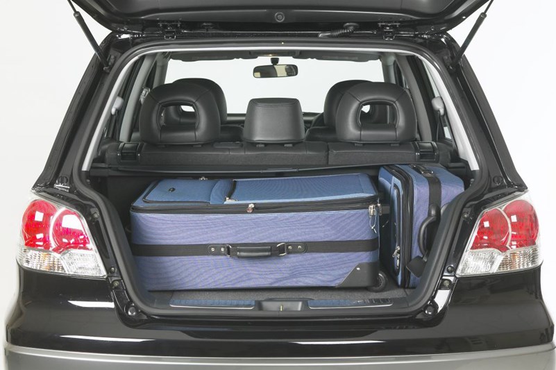 Used Mitsubishi Outlander Estate (2004 - 2007) boot space & practicality
