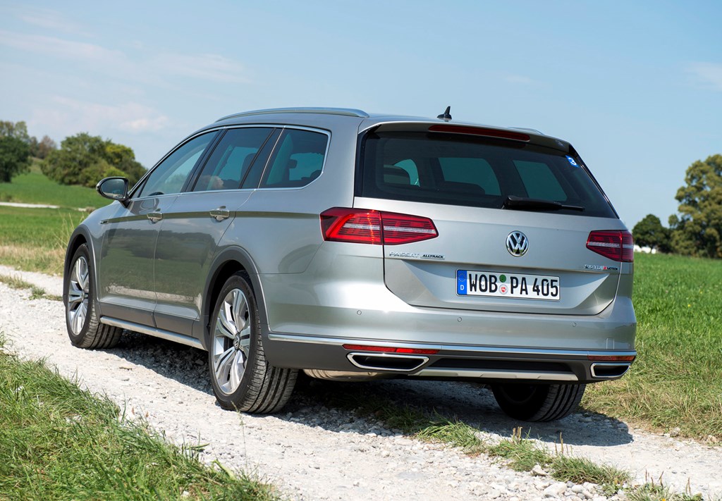 Used Volkswagen Passat Alltrack (2015 - 2020) boot space & practicality