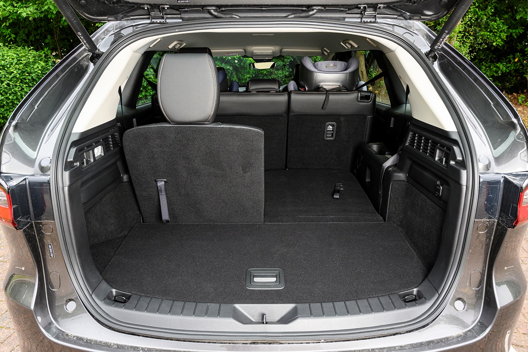 Mazda CX-80 (2025) boot space & practicality