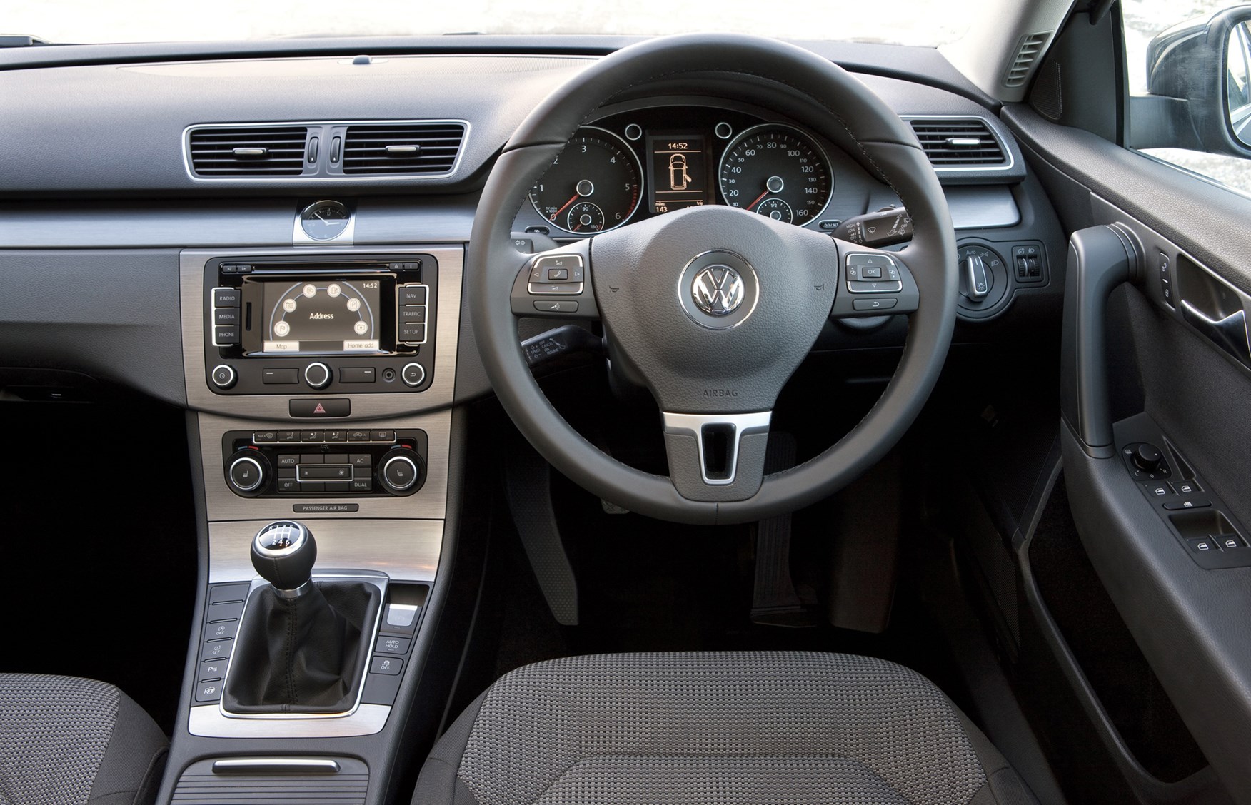 Used Volkswagen Passat Estate (2011 - 2014) interior