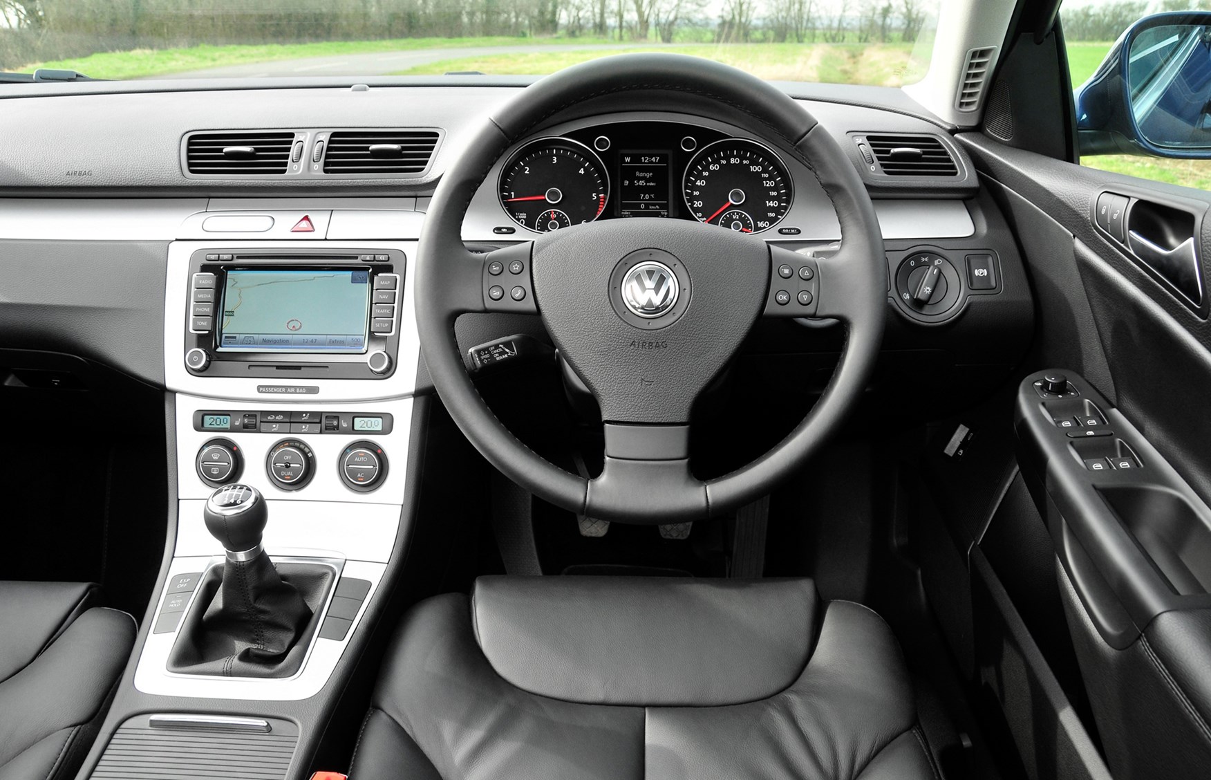Used Volkswagen Passat Saloon (2005 - 2010) interior