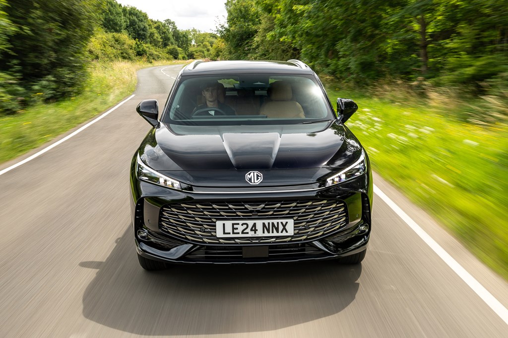 MG HS (2025) boot space & practicality