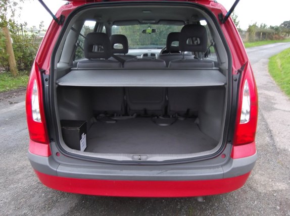 Used Mazda Premacy Estate (1999 - 2004) boot space & practicality