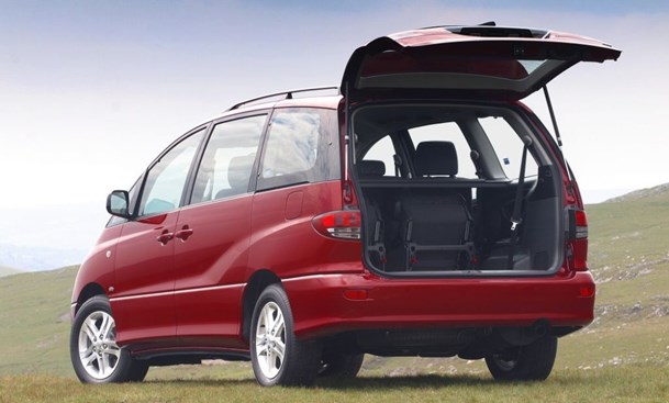 Used Toyota Previa Estate (2000 - 2005) boot space & practicality
