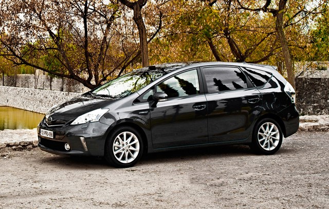 Used Toyota Prius Plus (2012 - 2020) boot space & practicality