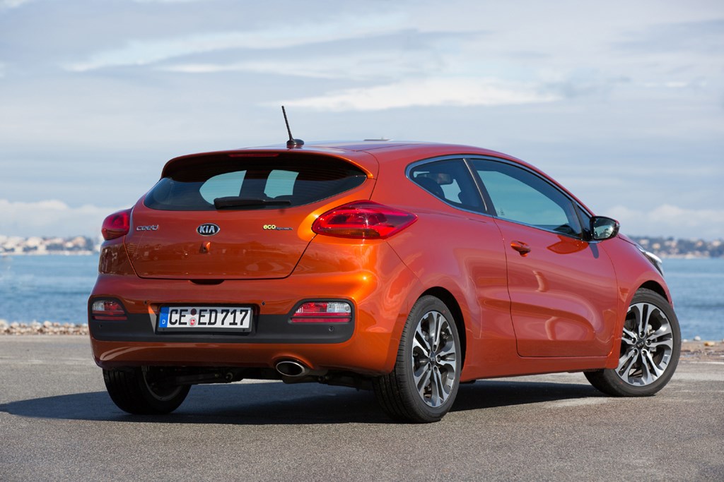 Used Kia ProCeed Hatchback (2013 - 2019) boot space & practicality