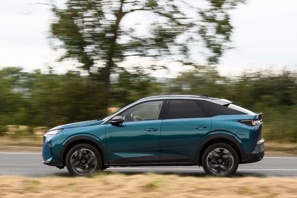 Peugeot 3008 (2025) engines & performance