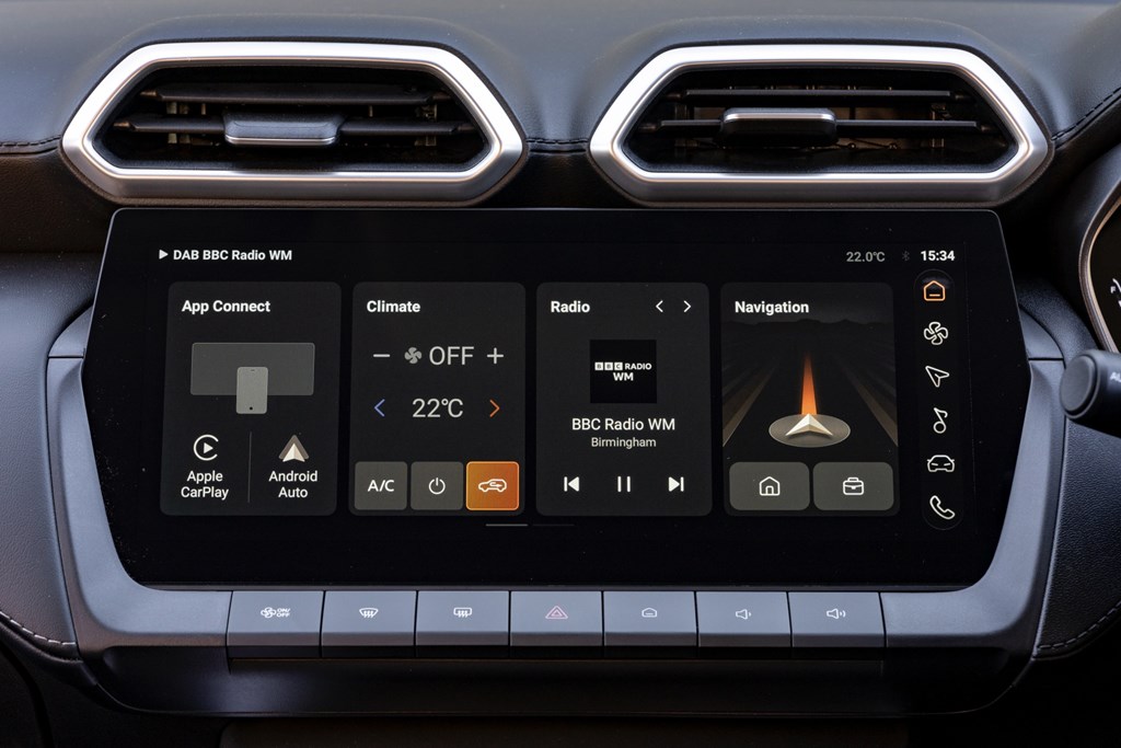 MG ZS (2025) interior