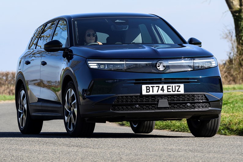 Vauxhall Grandland SUV Ultimate (2025 - 2026) specs & dimensions | Parkers