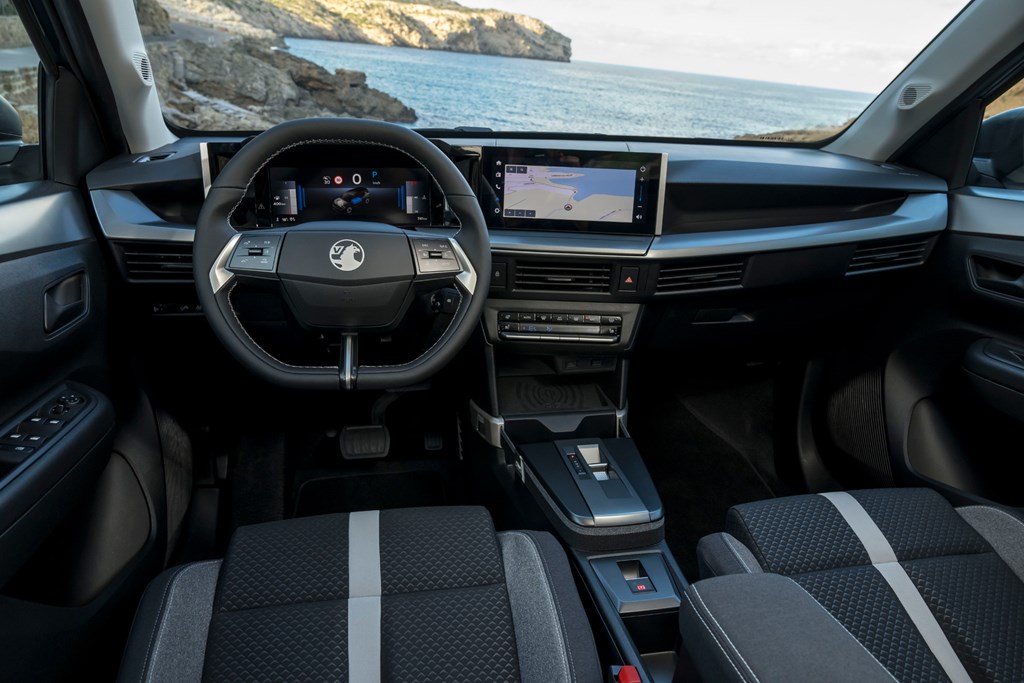 Vauxhall Frontera Review (2025)