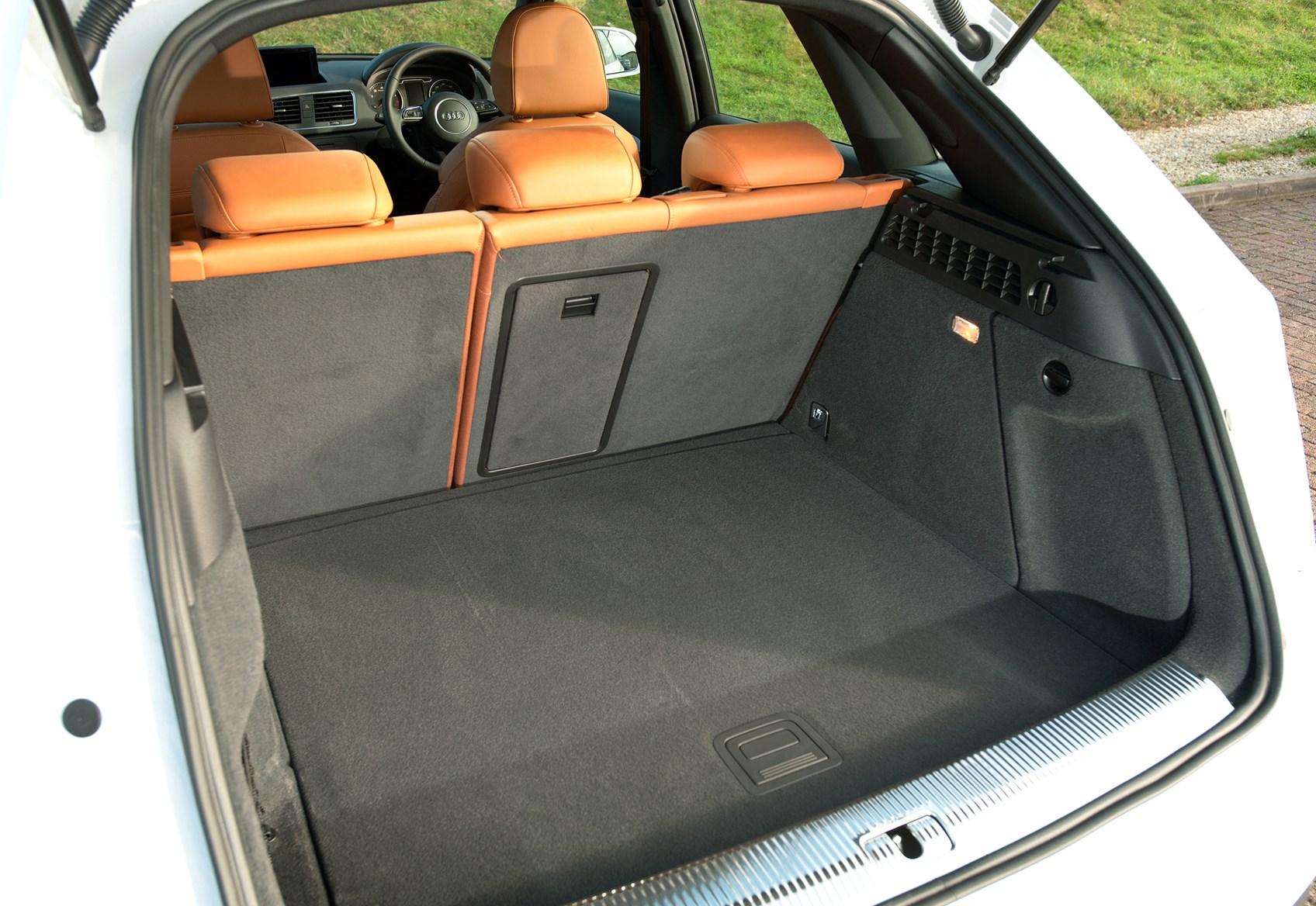 Used Audi Q3 Estate (2011 - 2018) boot space & practicality