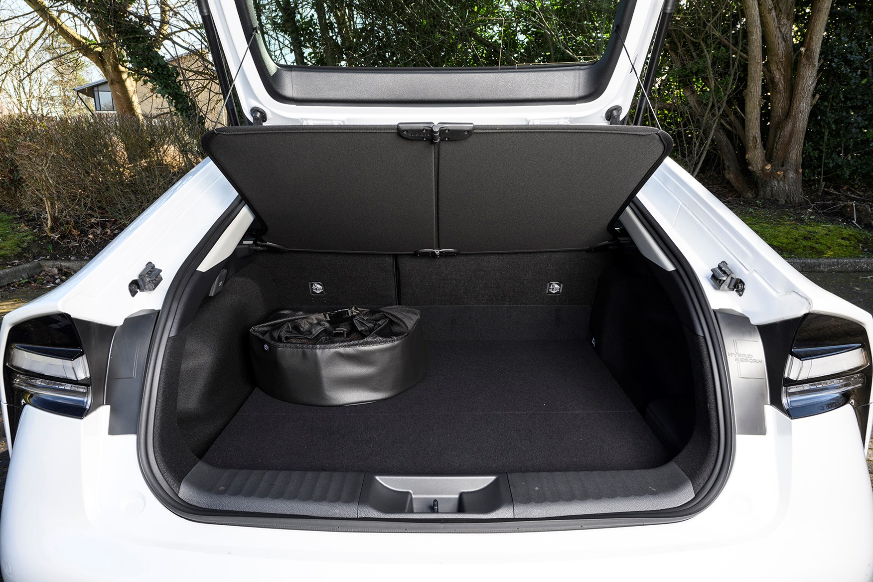 Toyota Prius (2025) boot space & practicality