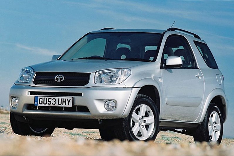 Used Toyota RAV4 Estate (2000 - 2005) Review