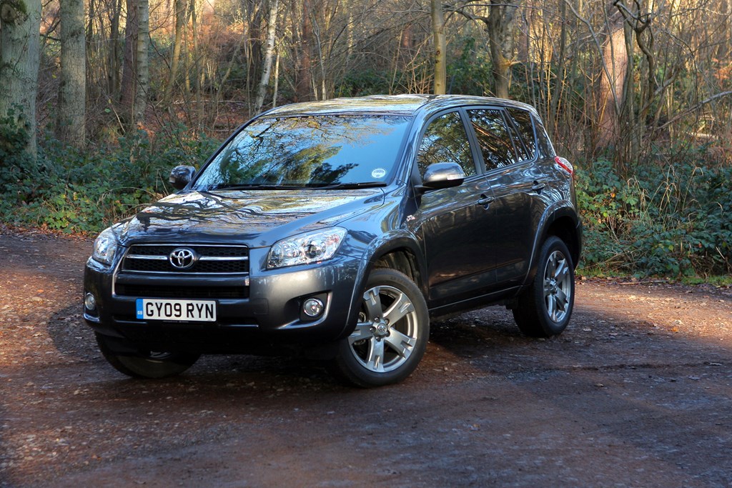Used Toyota RAV4 Estate (2006 - 2012) mpg, costs & reliability