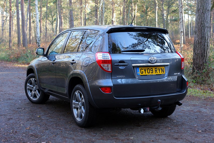 Used Toyota RAV4 Estate (2006 - 2012) boot space & practicality