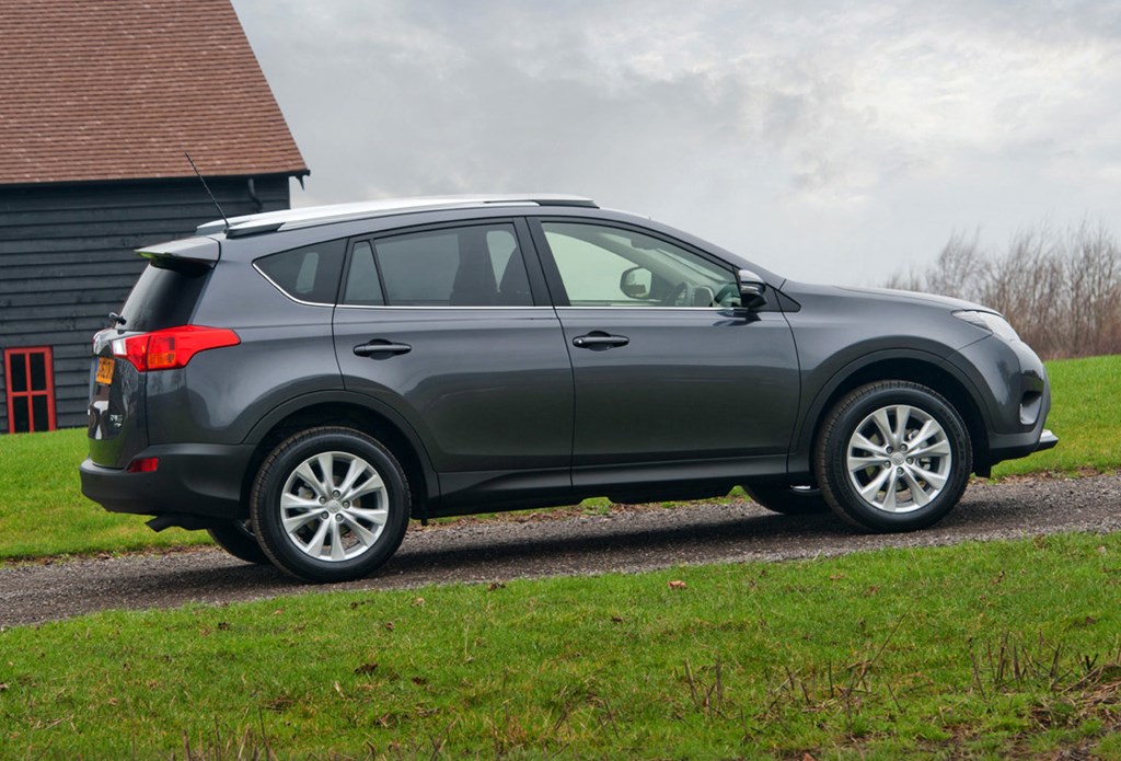 Used Toyota RAV4 Estate (2013 - 2019) boot space & practicality