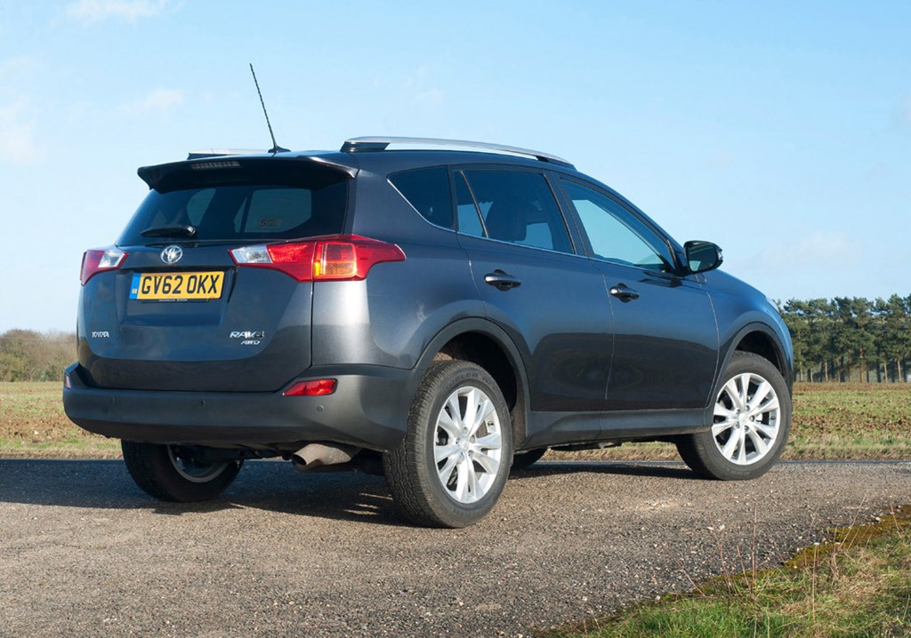 Used Toyota RAV4 Estate (2013 - 2019) boot space & practicality