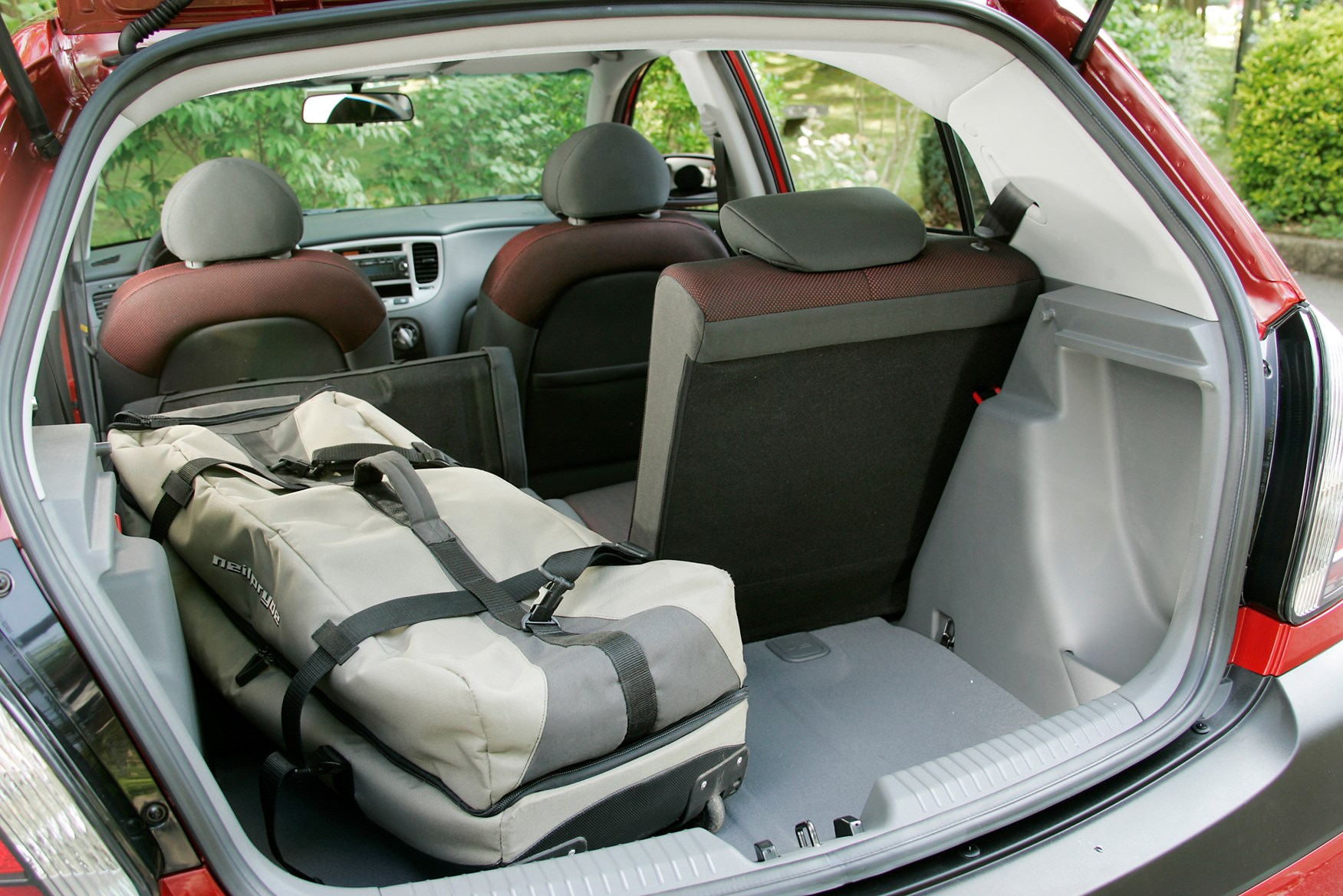 Used Kia Rio Hatchback (2005 - 2011) boot space & practicality