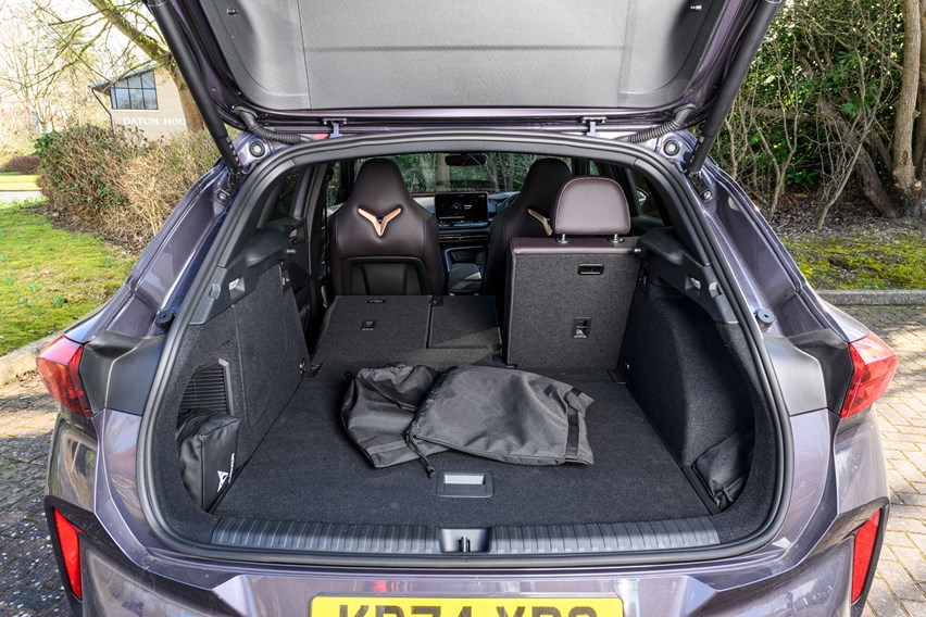 Cupra Terramar (2025) interior