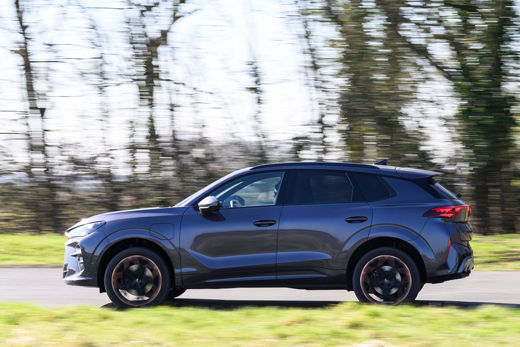 Cupra Terramar (2025) boot space & practicality