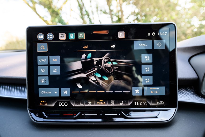 Cupra Terramar (2025) interior