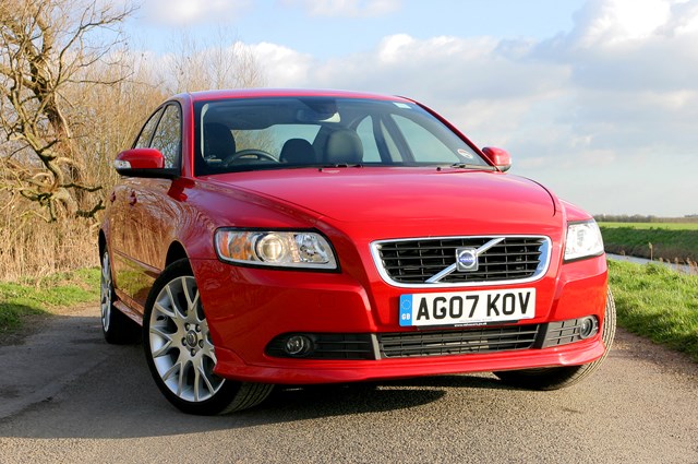 Used Volvo S40 Saloon (2004 - 2012) mpg, costs & reliability