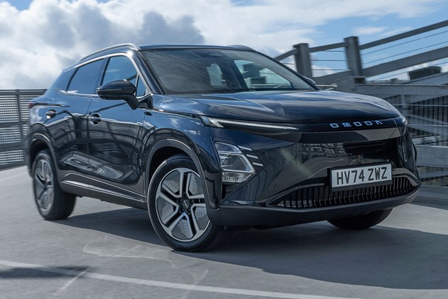 OMODA E5 SUV Noble (2024 - 2026) specs & dimensions | Parkers