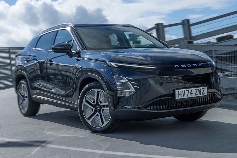 OMODA E5 SUV 155kW 61kWh Electric (2024 - 2026) specs & dimensions ...