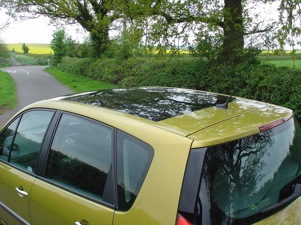 Used Renault Scenic Estate (2003 - 2009) boot space & practicality