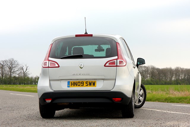 Used Renault Scenic Estate (2009 - 2016) boot space & practicality